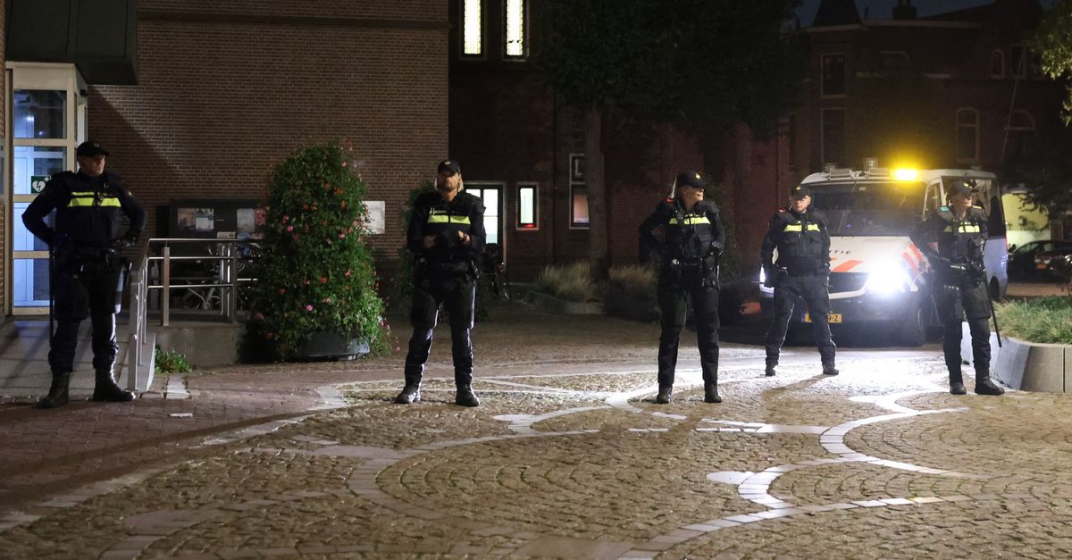 Veel politie, vuurwerk gooien en 'azc weg ermee', Noordwijk zet streep door plan ...