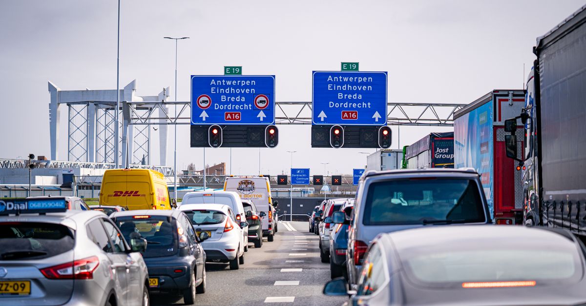 Drechttunnel en Noordtunnel vaak dicht door vrachtwagens die niet te ...