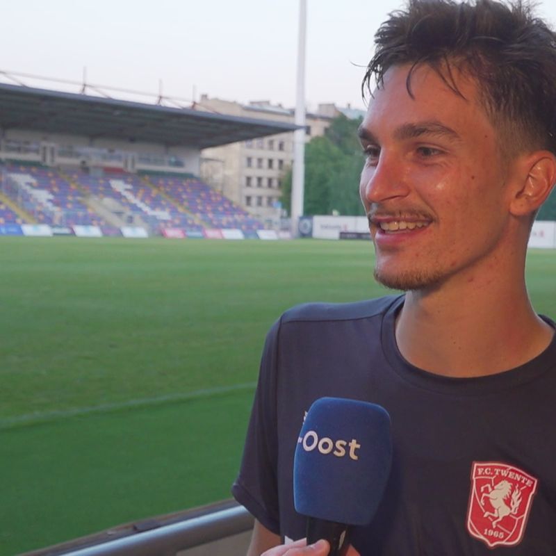 Hectische eerste dag voor Twente-aanwinst Van Hoorenbeeck: "Heb me ...