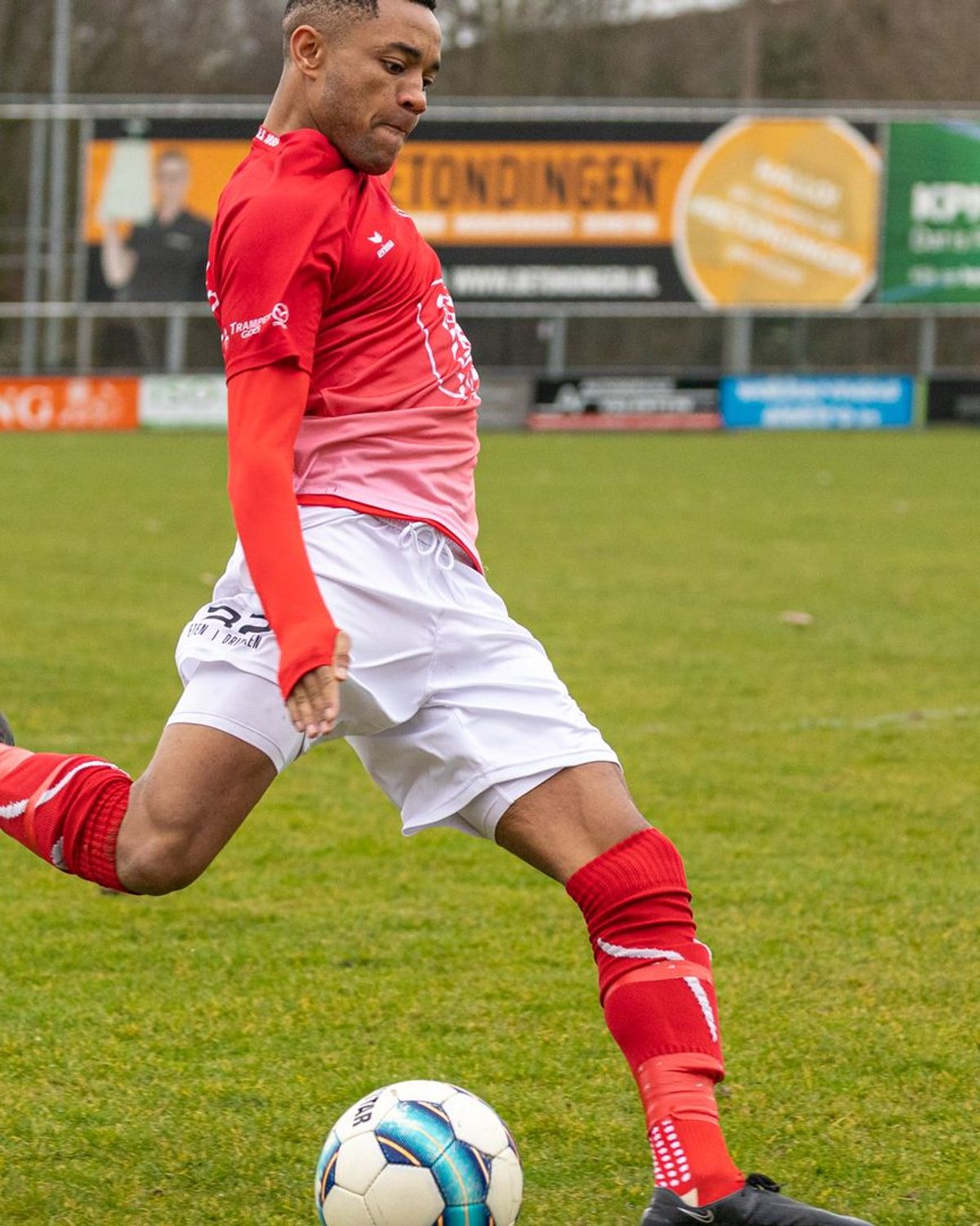 De Smit maakt er twee én pakt rood bij GOES dat wel weer wint - Omroep ...