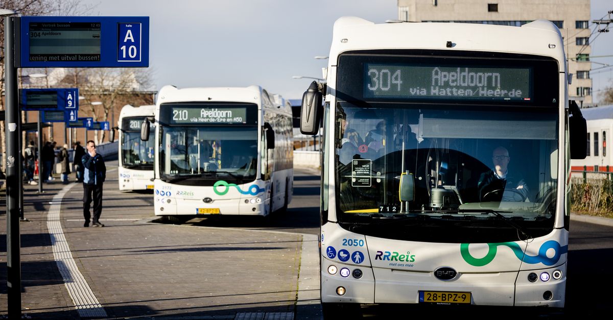 EBS krijgt boete van half miljoen euro voor kwakkelend busvervoer West ...