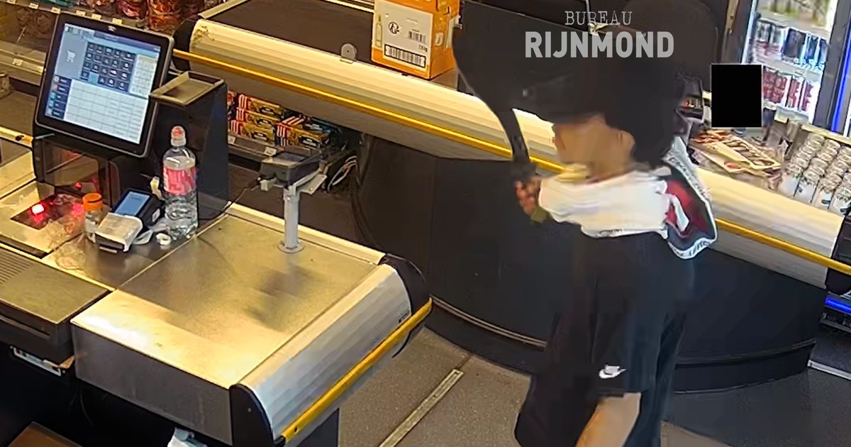 Man met enorme machete overvalt supermarkt - Rijnmond