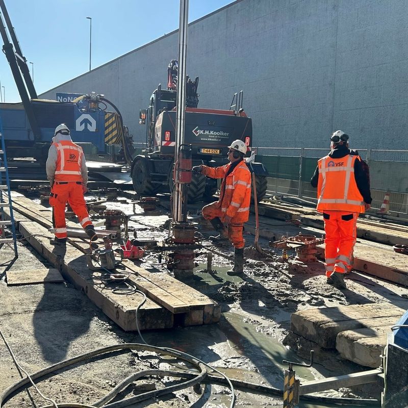 Rijkswaterstaat plaatst 1.450 'trekankers' om Prinses Margriettunnel op ...