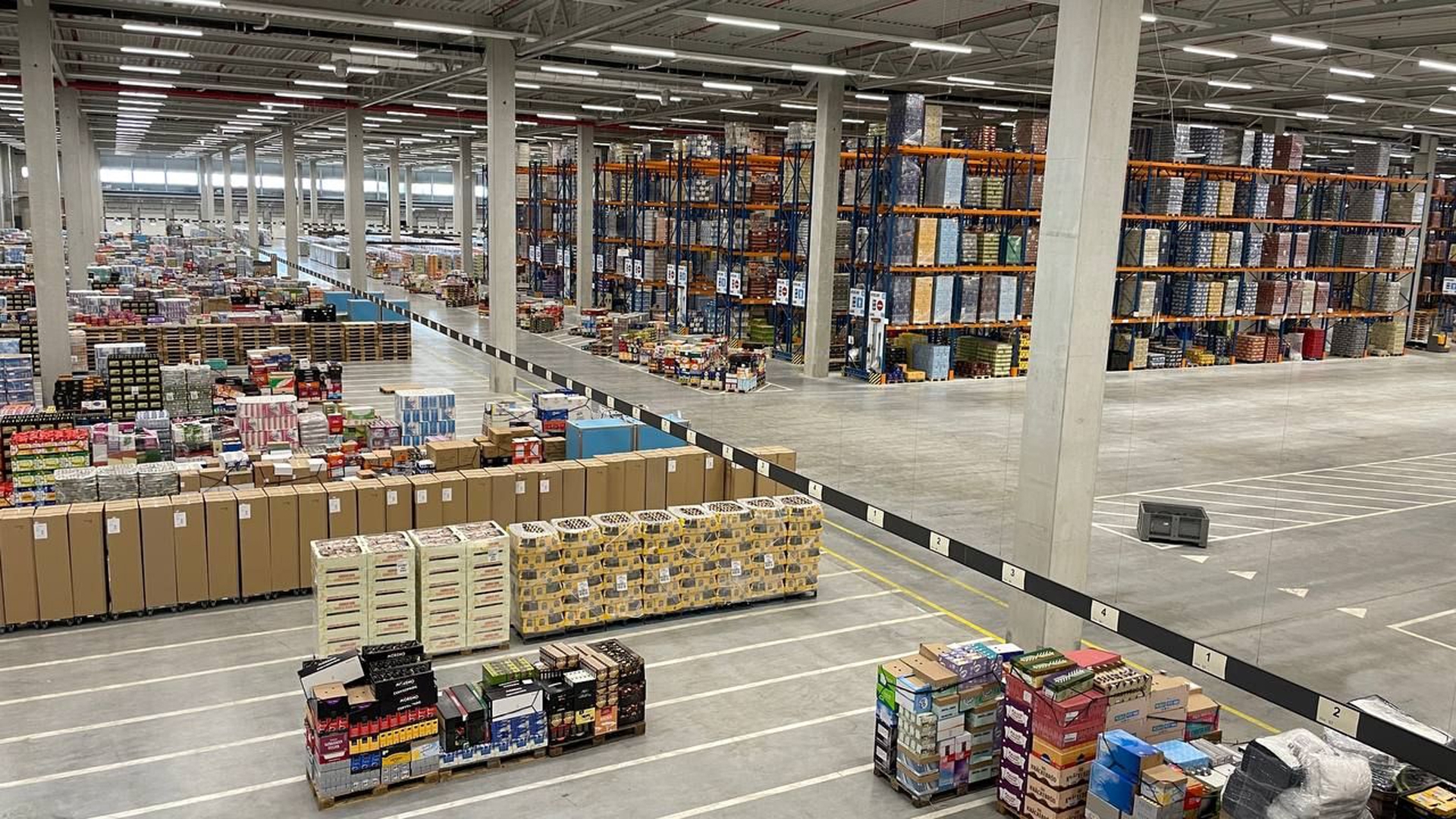 Nieuw distributiecentrum ALDI geopend: 'We hebben 26 mensen uit de ...