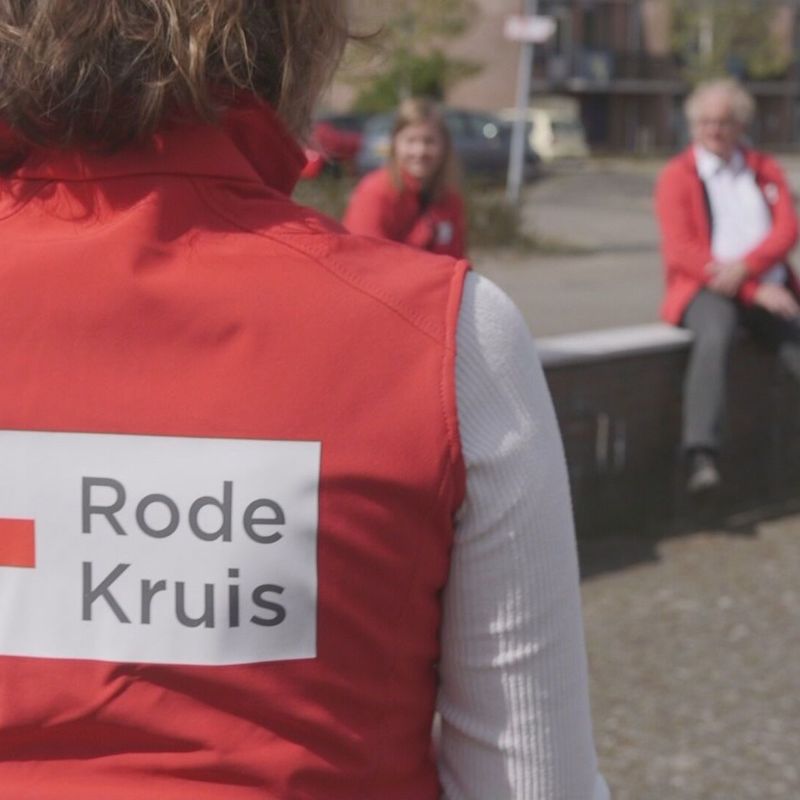 Op Tjak: Rode Kruis helpt voedselbank in Emmen - RTV Drenthe
