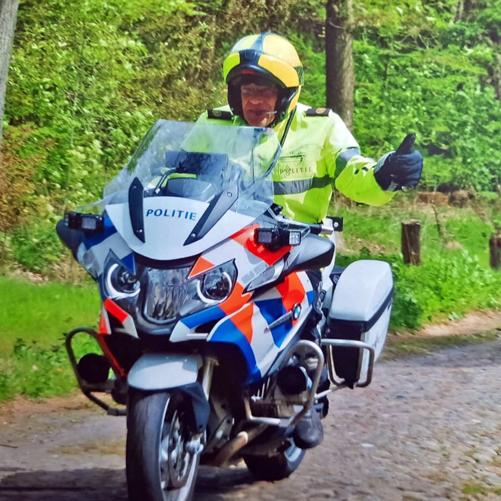 Dankzij oud-motoragent Okko gaat Ronde van Drenthe door: 'Niemand kan ...