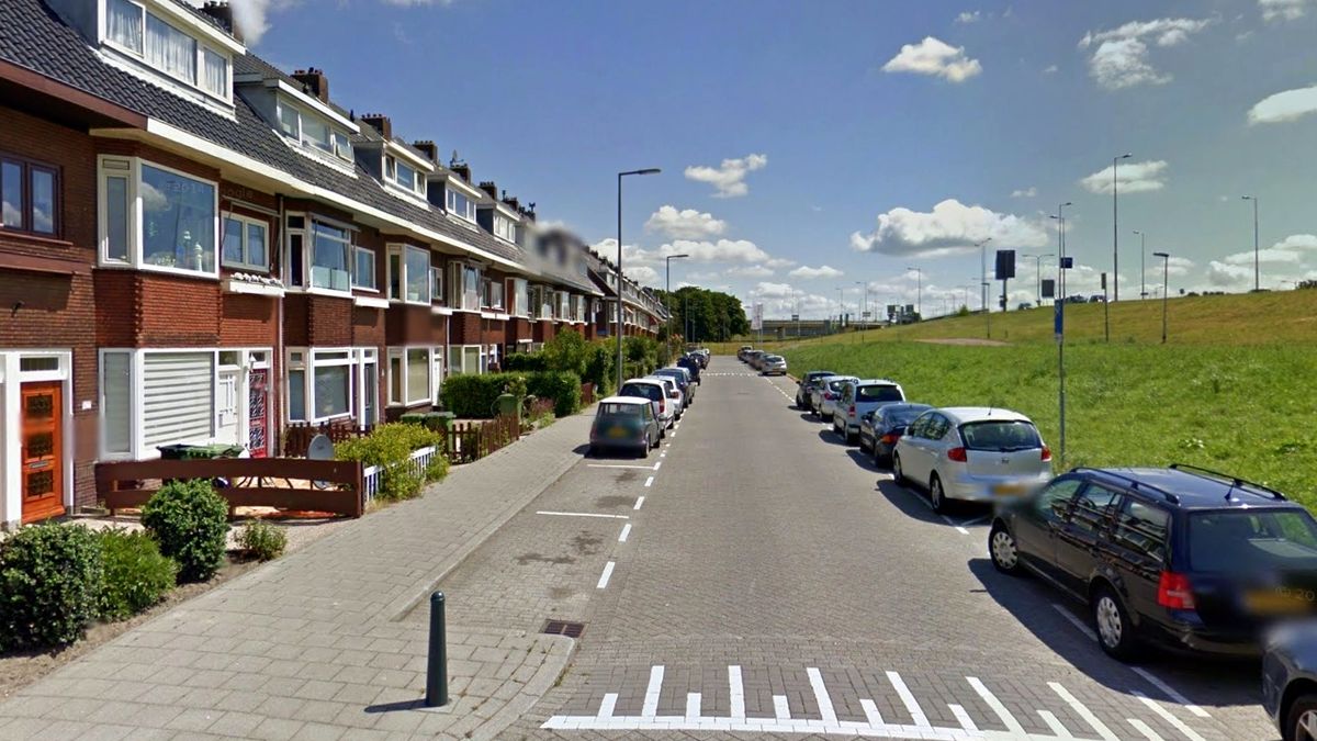 Bewoners IJsselmonde schrikken van brief over slechte fundering - Rijnmond