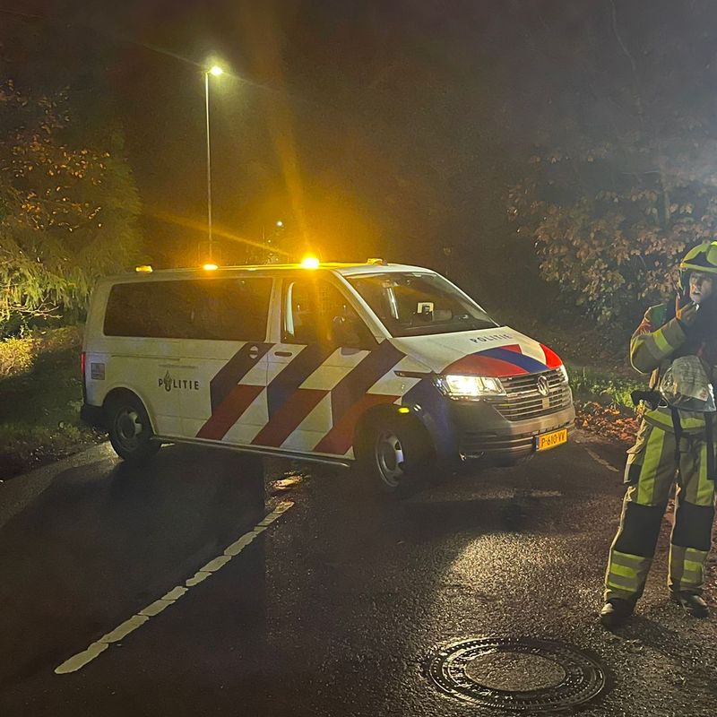 Achtervolging bij Schinveld, mogelijk bijtende stof uit auto gegooid ...