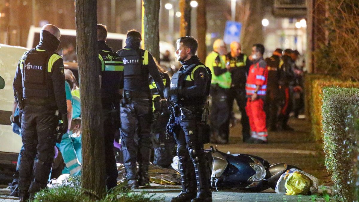 Politie zet 20 rechercheurs op zaak doodgeschoten man in Rotterdam ...