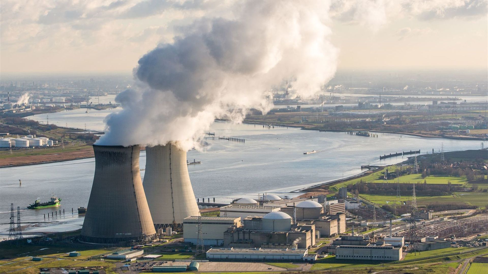 Kernreactor Doel 3 langer dicht - Omroep Zeeland