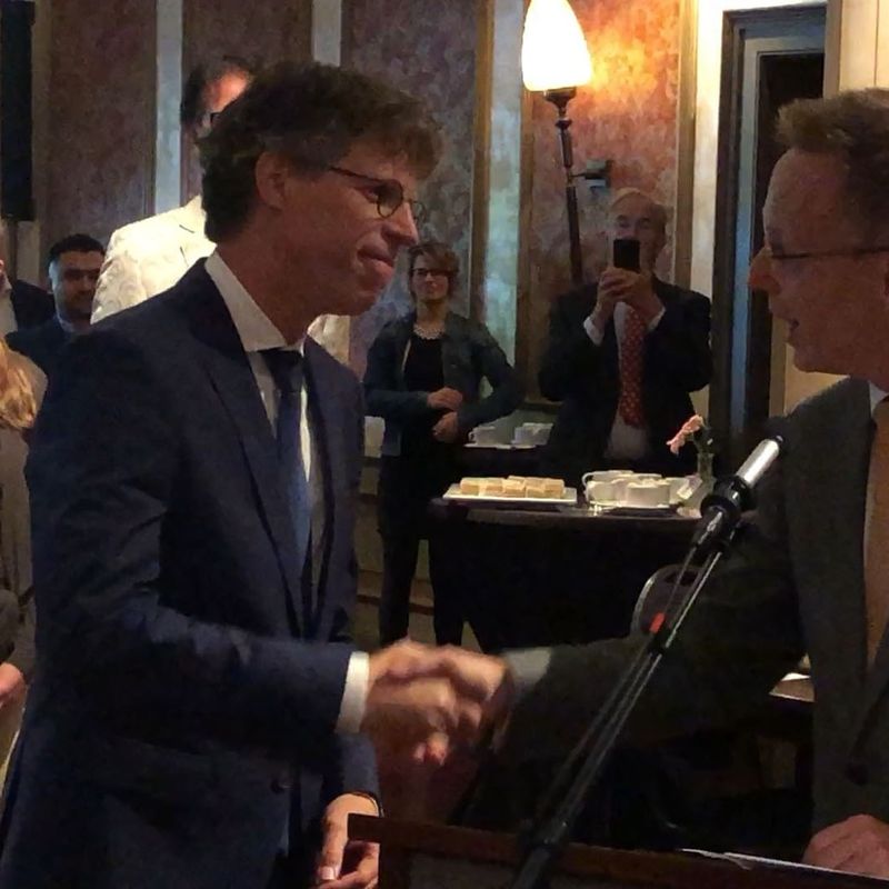 Ard van der Tuuk geïnstalleerd als burgemeester in Westerkwartier - RTV ...