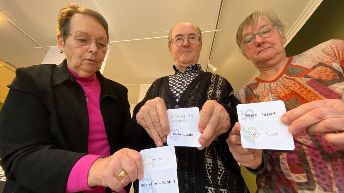 Spelletje memory in Wiejes plat razend populair: "Spellegies vlieg'n de ...