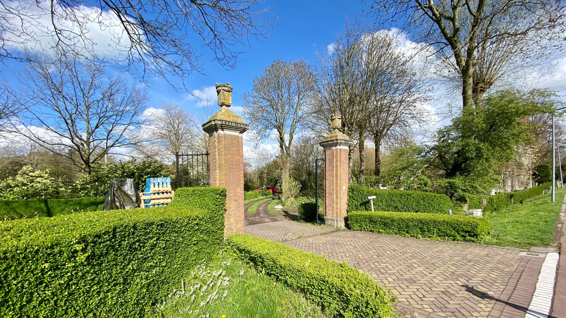 Janneke en George wonen in groene enclave in Overschie: een idyllische ...