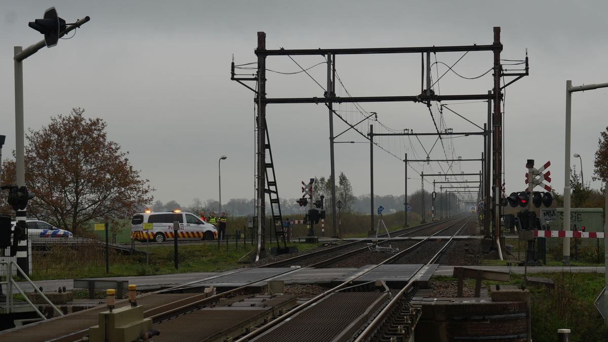 Hele dag geen treinen tussen Meppel en Steenwijk - RTV Drenthe Hele dag geen treinen tussen Meppel en Steenwijk - RTV Drenthe
