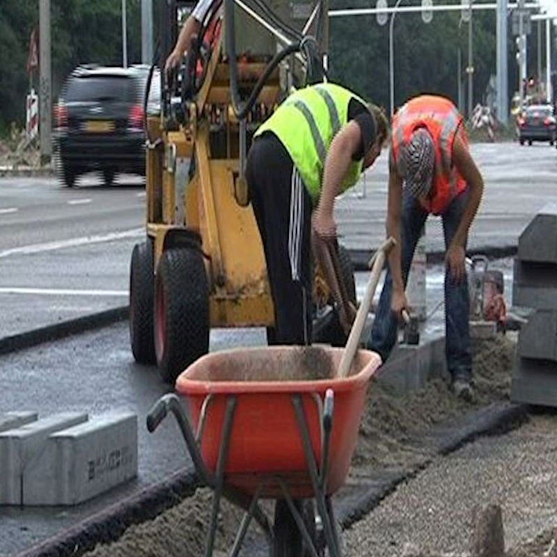 Wegwerkers worden slecht beveiligd - Oost
