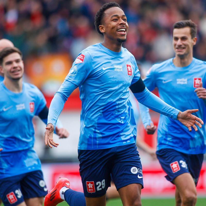 Recorddoelpunt MVV aanzet voor overwinning op VVV - L1 Nieuws