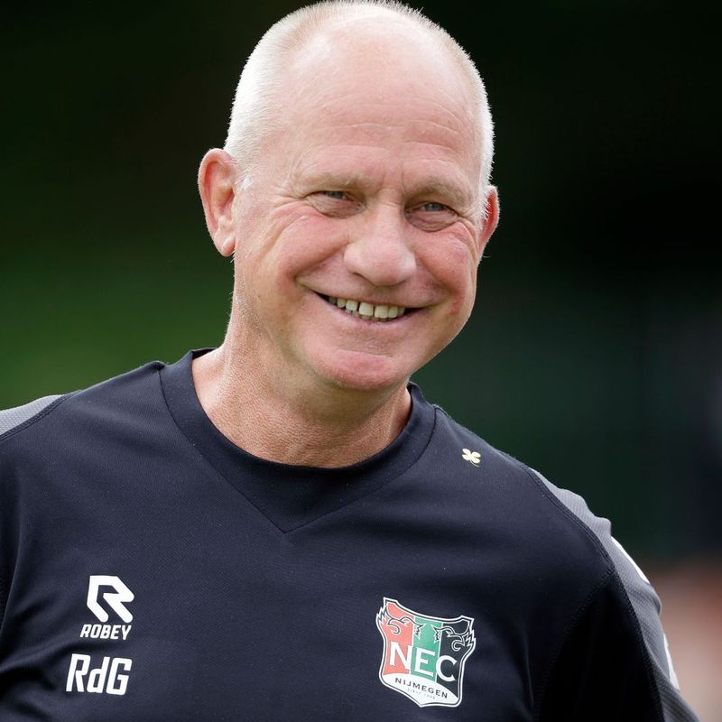 NEC-boegbeeld Ron de Groot herstelt van hartstilstand: 'Wil ik die ...