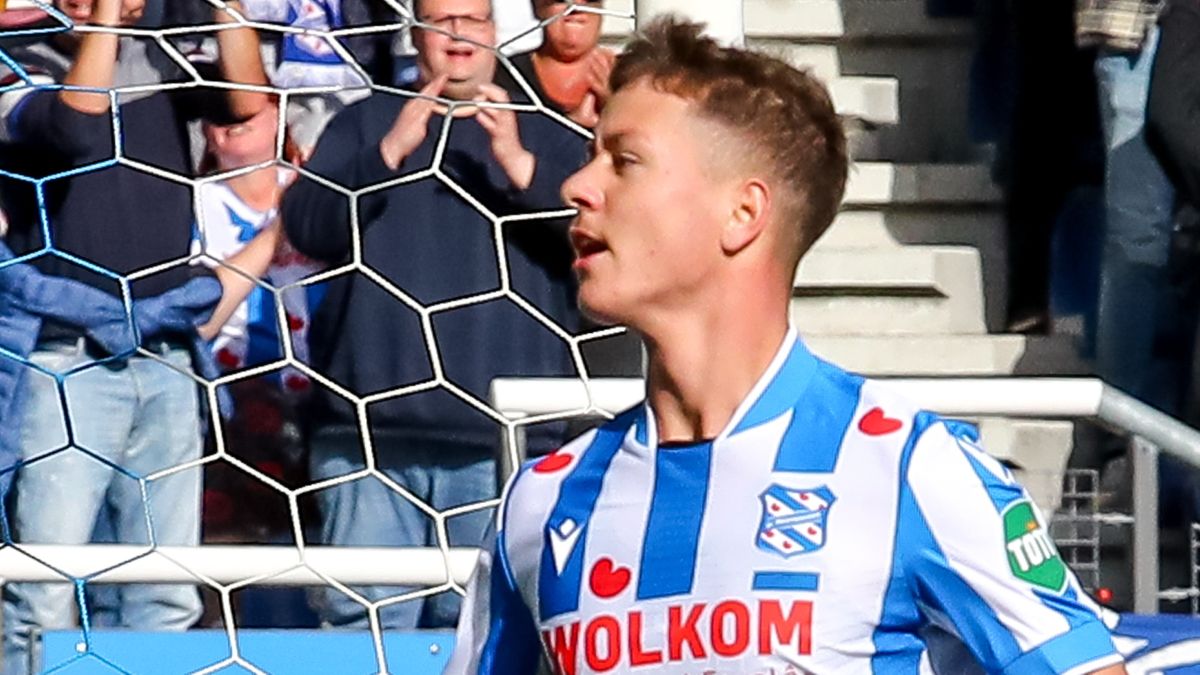 Dimitris Rallis beleeft een droomseizoen: "Nu een vaste waarde worden ...