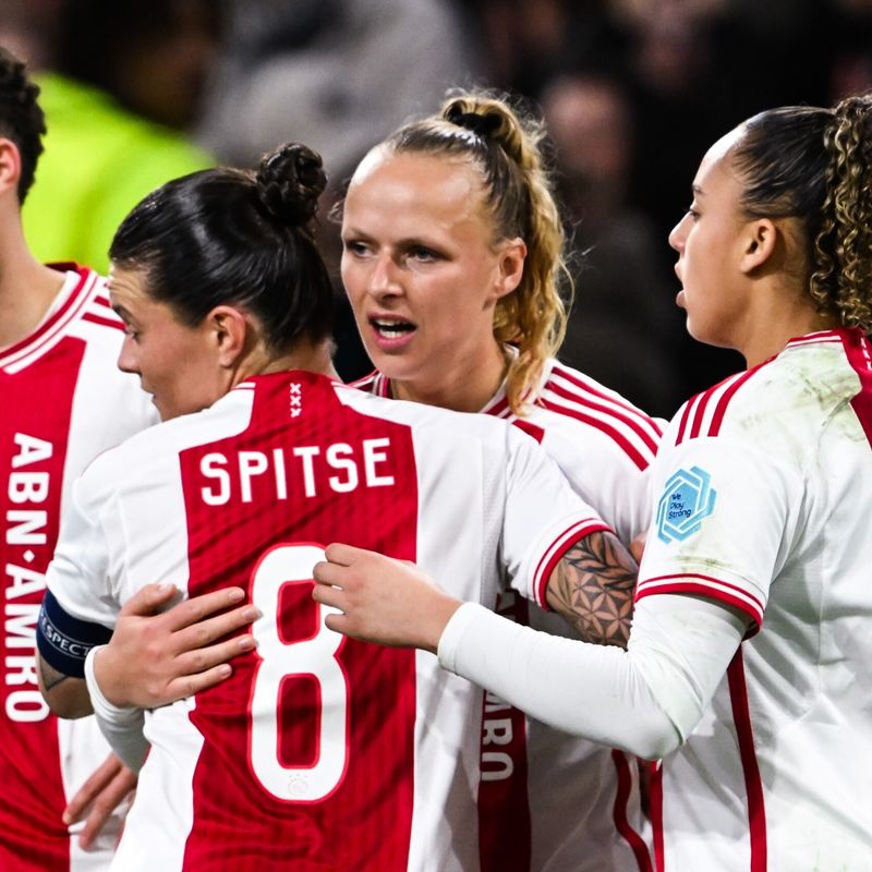 Tiny Hoekstra en Sherida Spitse met Ajax naar kwartfinale Champions ...