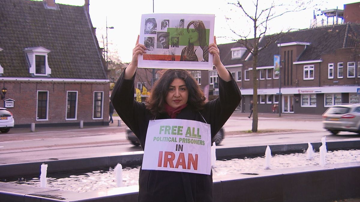 Nasim Azimi zet zich in voor Iraniërs: 'Het is daar een nachtmerrie, er ...