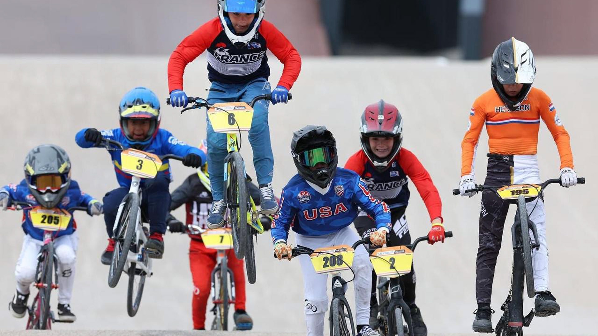 Sem van Dijken (10) wereldkampioen BMX: 'Mooiste prijs tot nu toe ...