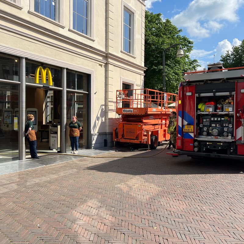 112 Nieuws: Vergeten broodje in magnetron, brandweer opgeroepen voor brand bij McDonalds ...