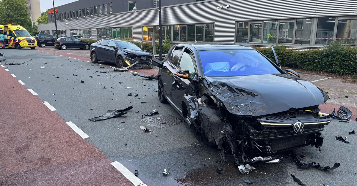 112-nieuws | Veel schade bij aanrijding - Man overlijdt op politiebureau - Omroep West