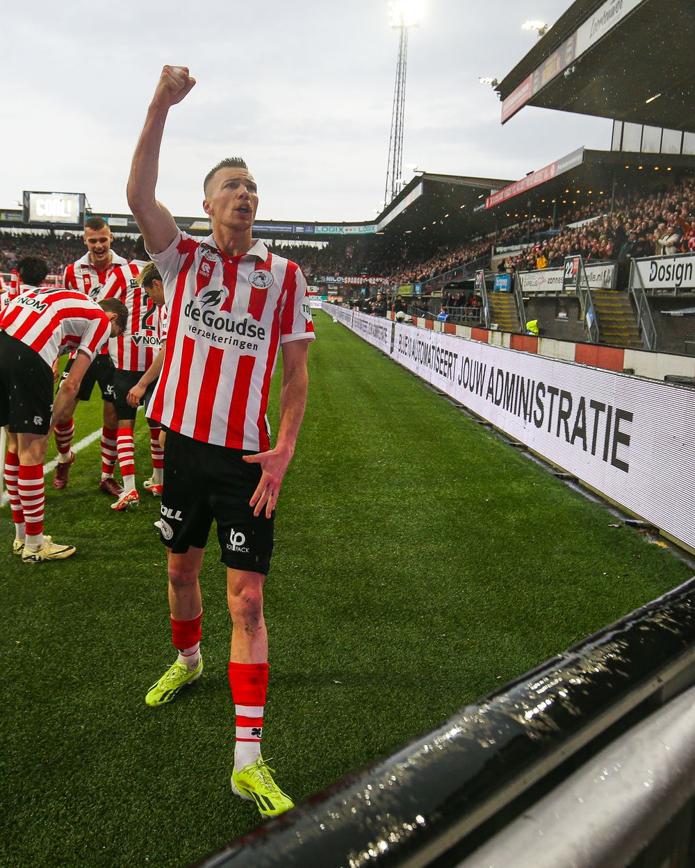 Sparta geeft voorsprong uit handen tegen zwalkend Ajax - Rijnmond