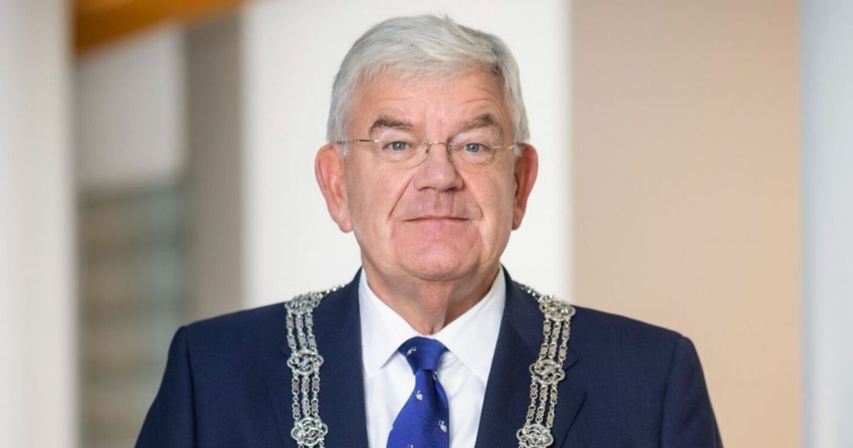 Jan van Zanen kan door als burgemeester van Den Haag: 'Ik ga er weer ...
