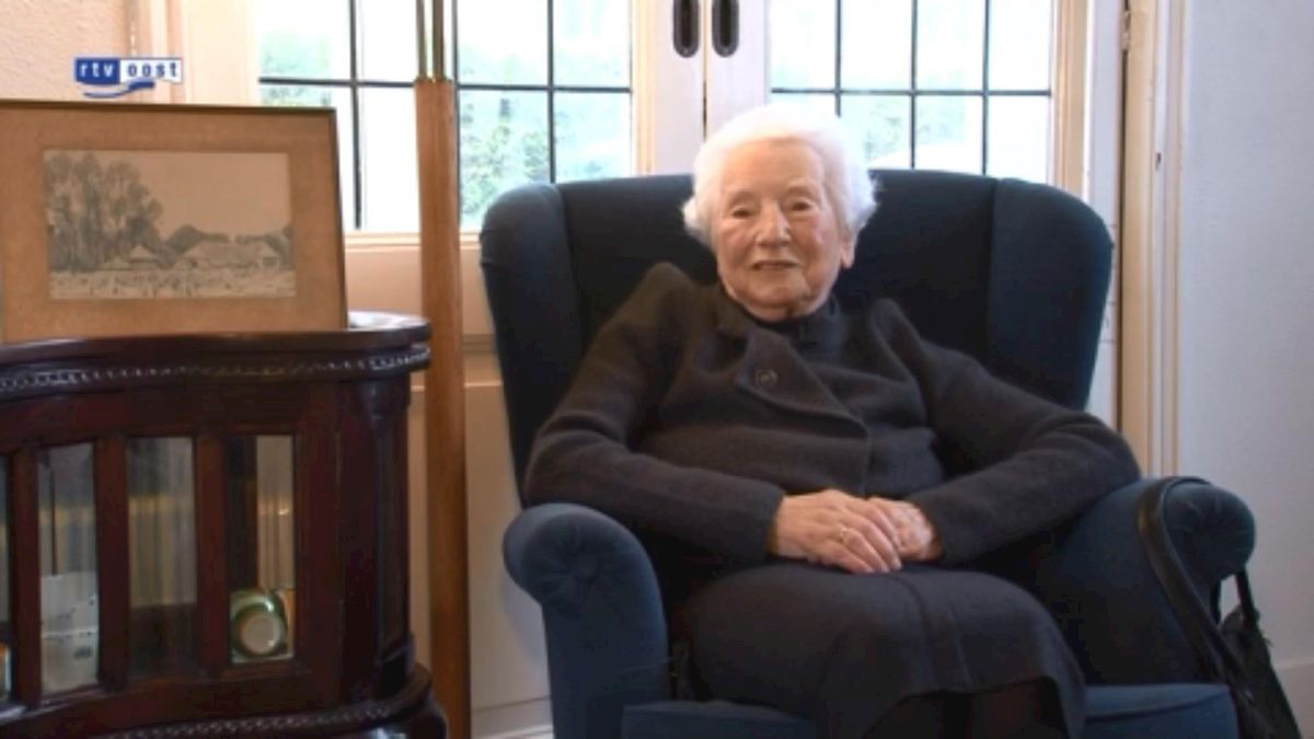 Auschwitz-overlevende Leny Polak (99) uit Bathmen overleden - Oost