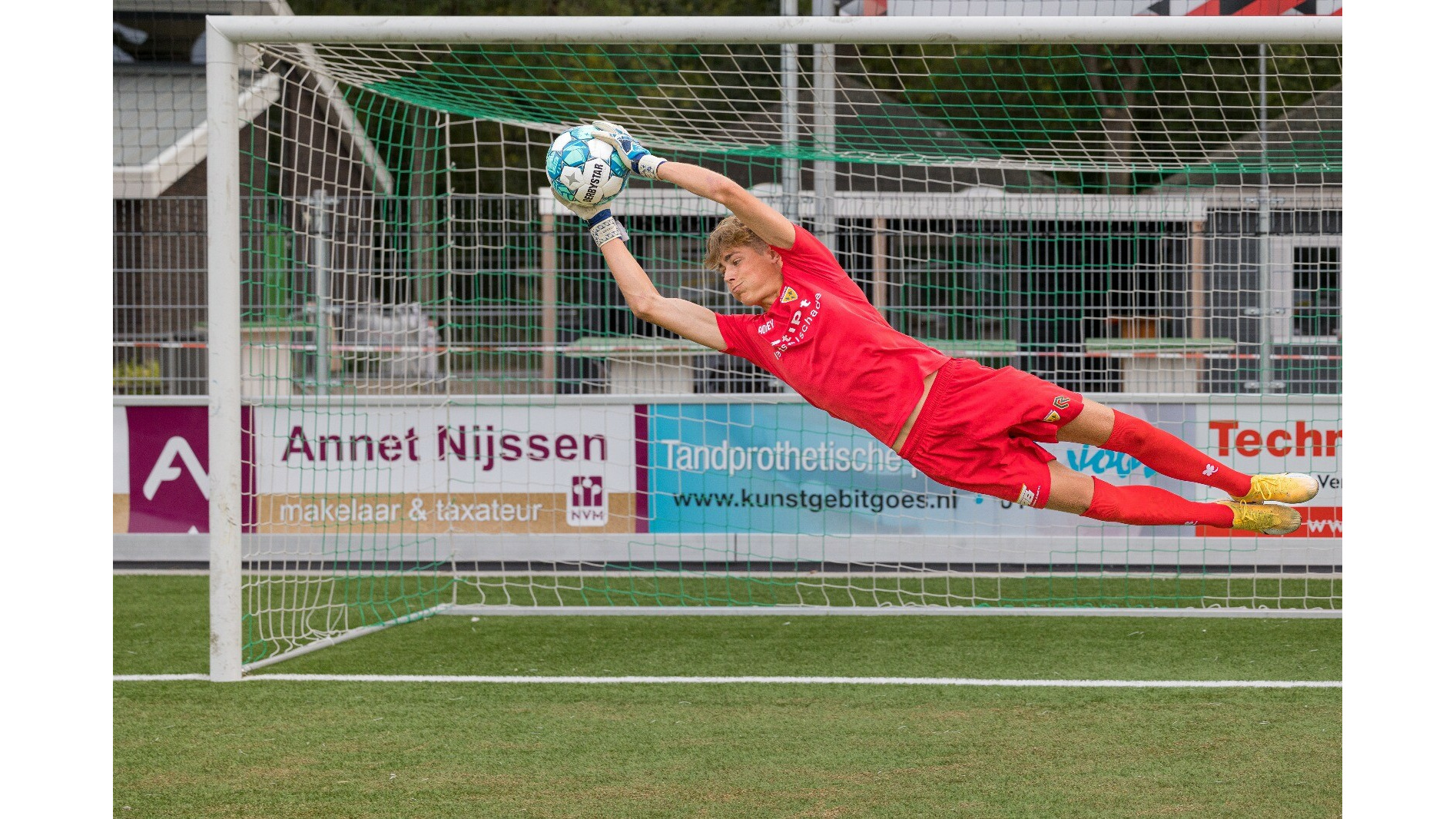 Kloetinge raakt doelman Cappon last-minute kwijt aan profclub Excelsior ...