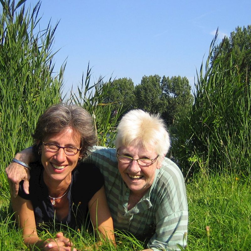 Bea Visser en Petra Essink zijn de Meest Roze Vrouwen - Oost