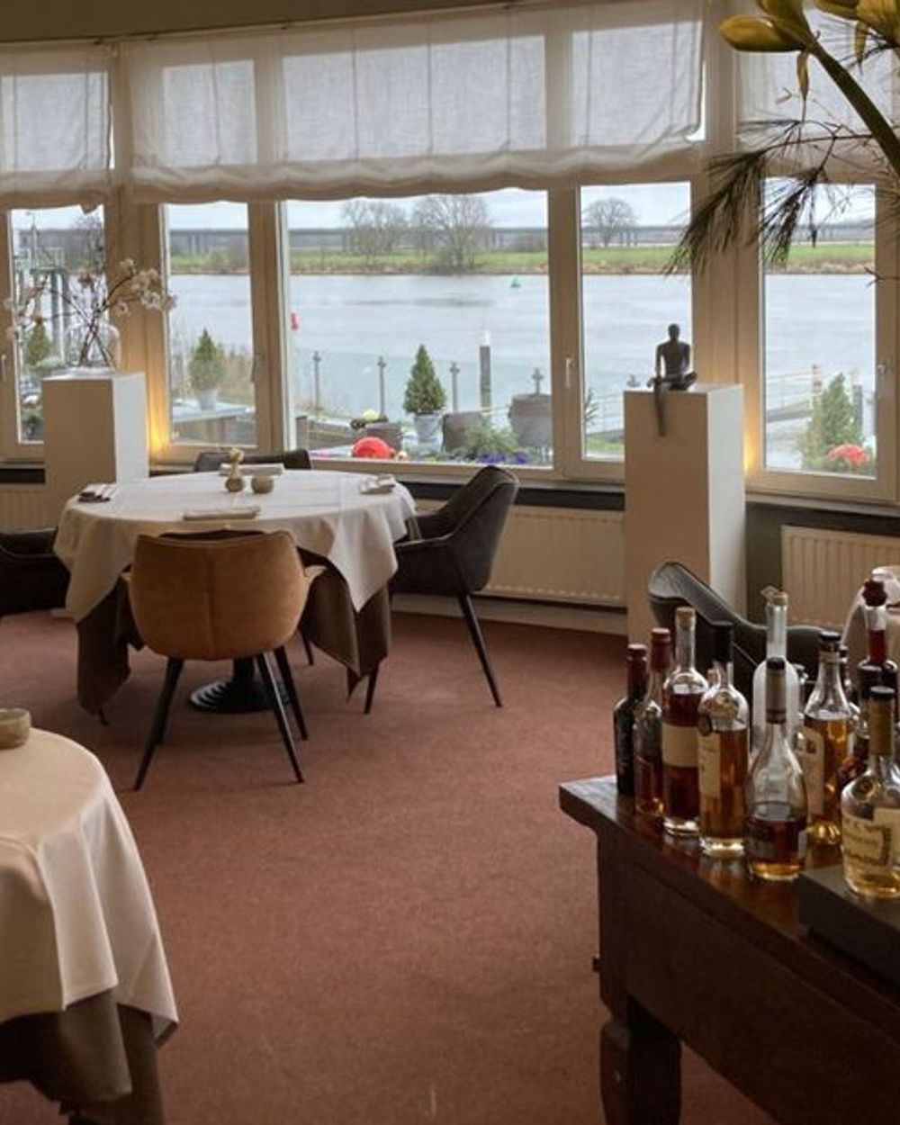 René Brienen heropent restaurant na plotseling overlijden vrouw - L1 Nieuws