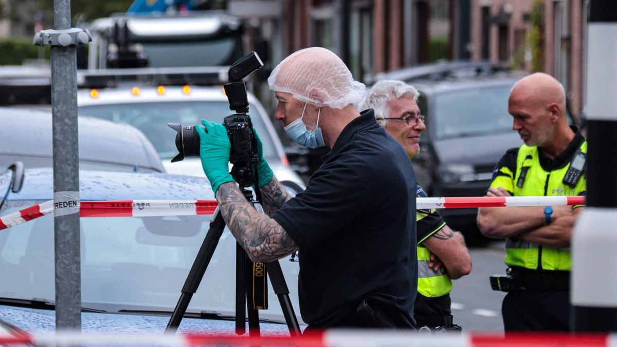 Gewonde agent schietpartij Dordrecht uit het ziekenhuis, andere agent stabiel - Rijnmond