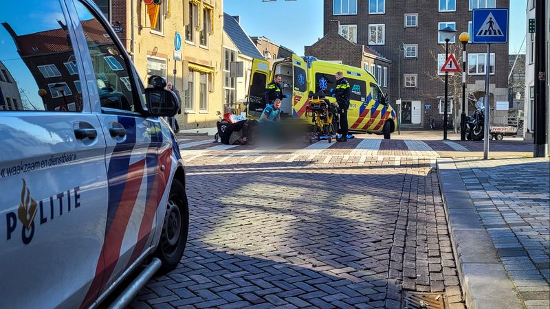 Vrouw met rollator aangereden op zebrapad | Overval op tabakswinkel, daders nog zoek - Rijnmond