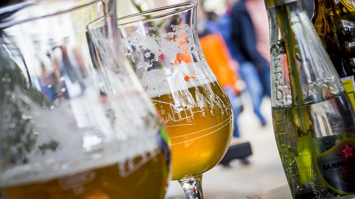 Wordt het Drentse biertje gered van een prijsverhoging? - RTV Drenthe