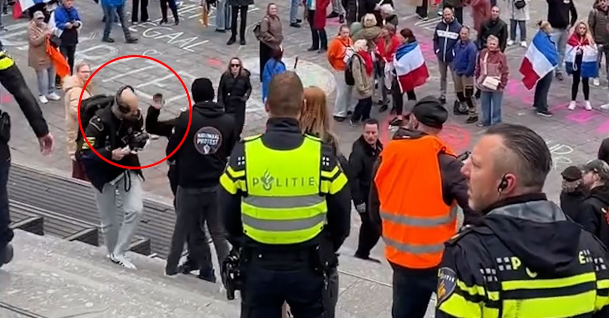 Cameraman doet aangifte van klappen tijdens filmen demonstratie - RTV ...