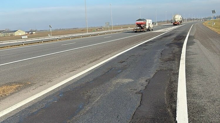 Tarit A31 by Frjentsjer ôfsletten fanwegen skea troch froast - Omrop ...