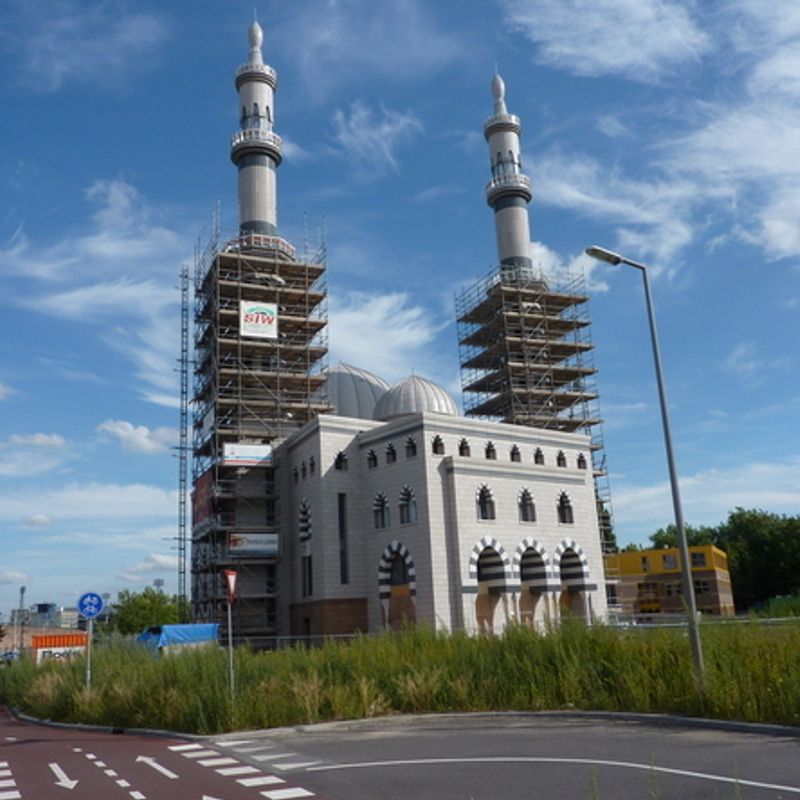 Essalam moskee nadert voltooiing - Rijnmond