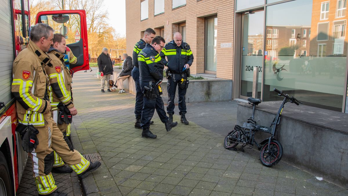 112-nieuws: Automobilist en bijrijder met wapens gepakt | Elektrische ...