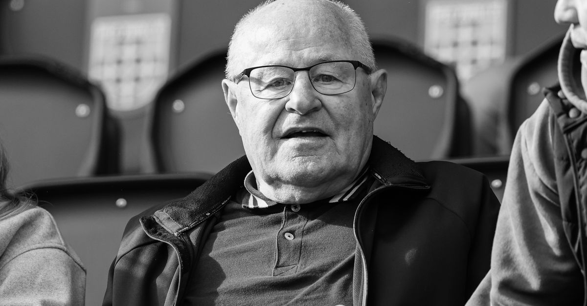 Voormalig PEC Zwolle-speler Rinus Israël (83) overleden - Oost
