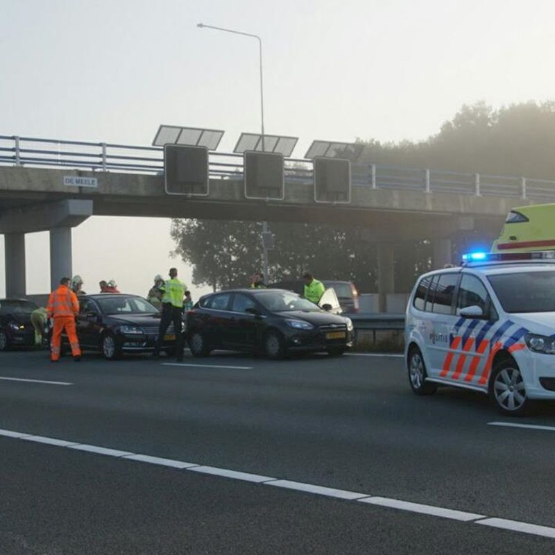 Veel vertraging door ongeluk op A28 tussen De Lichtmis en Zwolle (UPDATE) - Oost