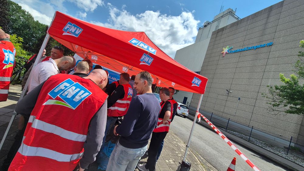 Nederlandse Zuivel Organisatie noemt eisen onhaalbaar, stakers Drenthe ...