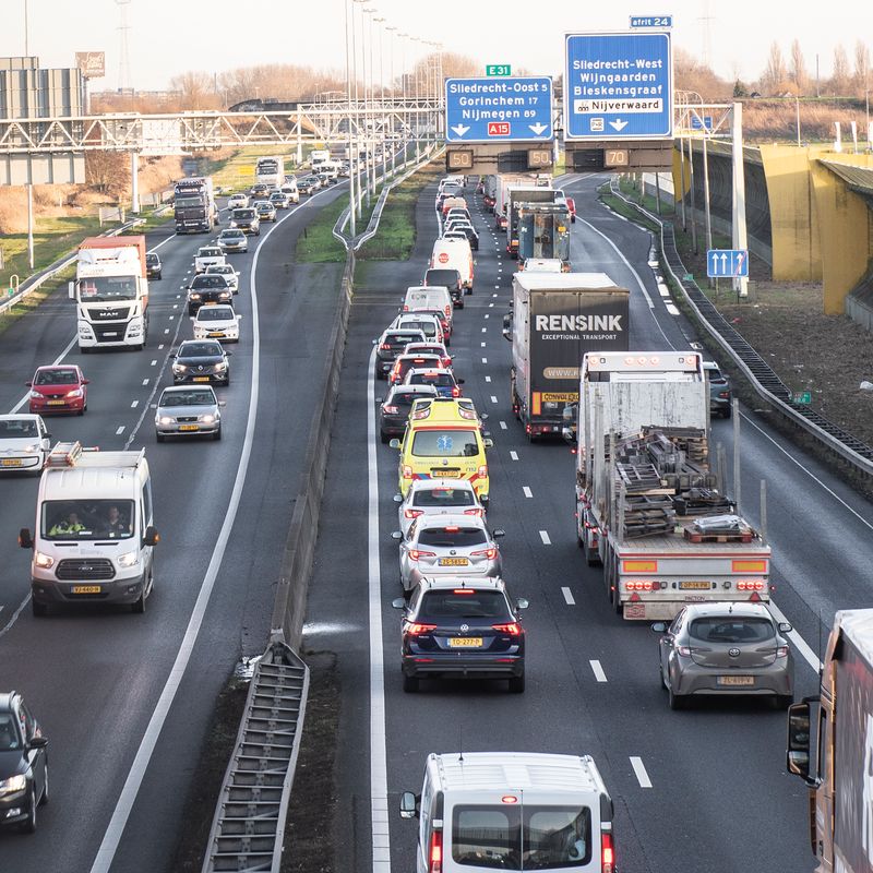 Drukste ochtendspits van het jaar met 940 kilometer file, ook wegen in ...