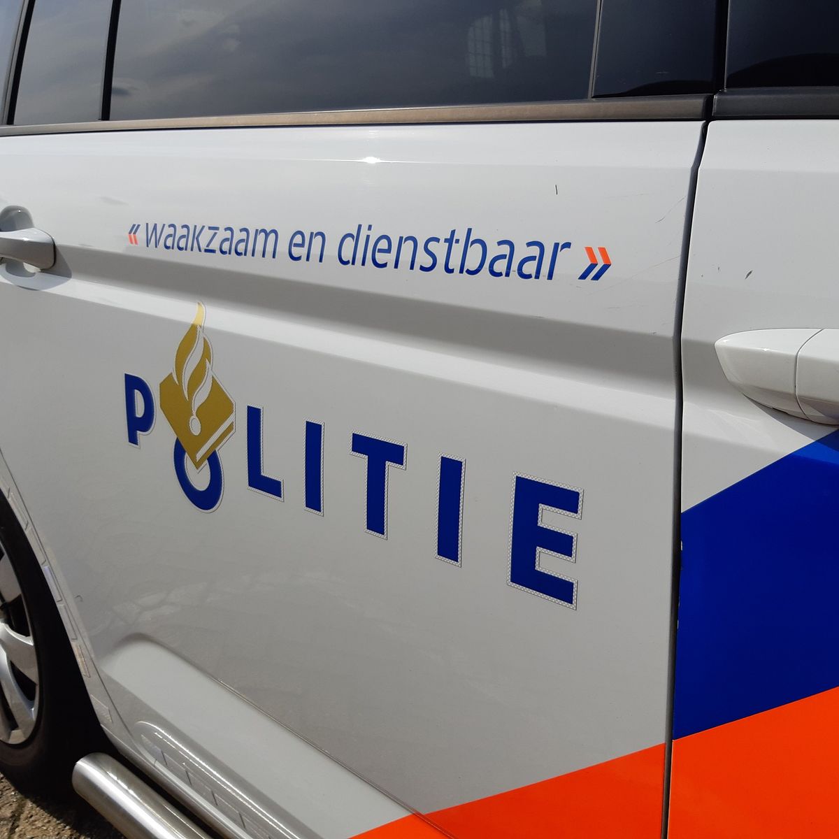 Man (21) moet auto inleveren na meerdere overtredingen - Omroep Zeeland