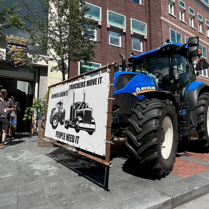 Boeren Protesteren Weer Bij Provinciehuis Leeuwarden Tegen