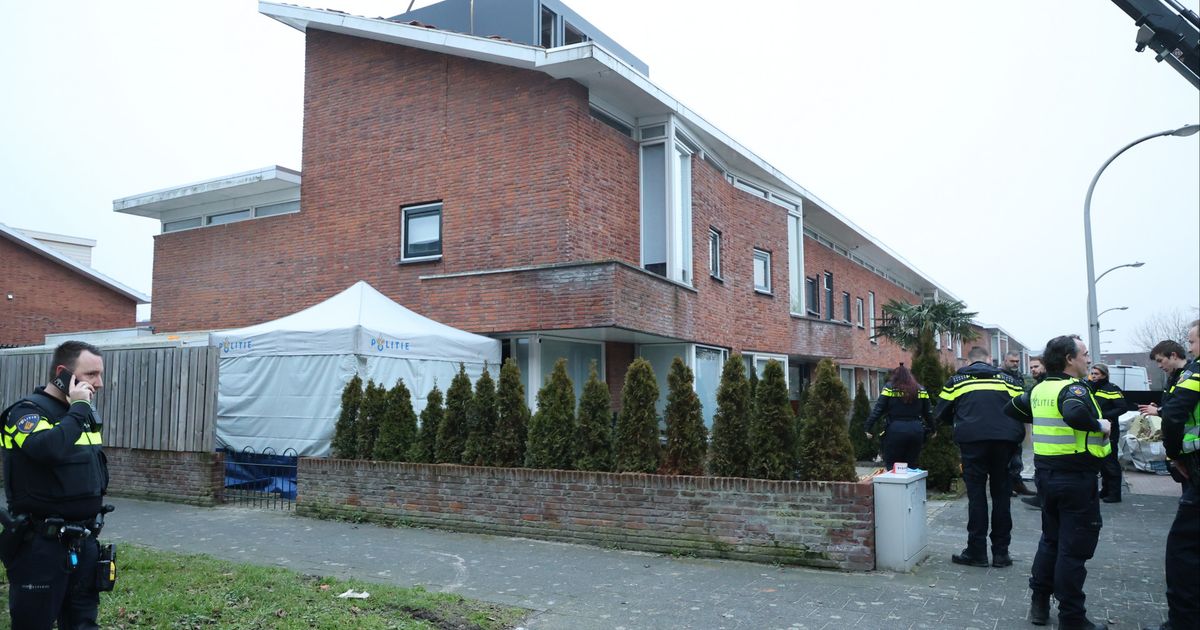 Dode na val van dak tijdens plaatsen dakkapel - Den Haag FM