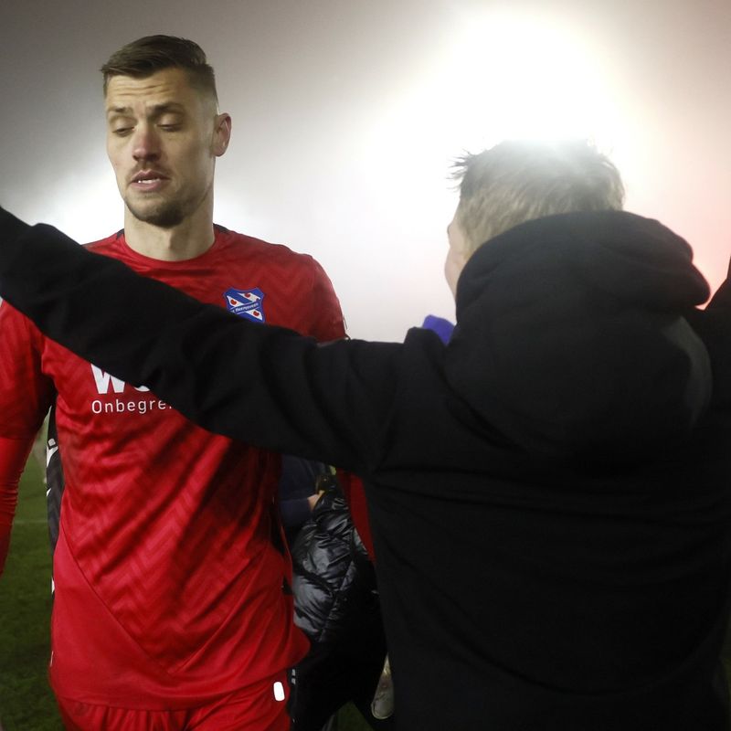 Moat Noppert no just spylje tsjin Ajax? "Belangrijk om er een goede ...