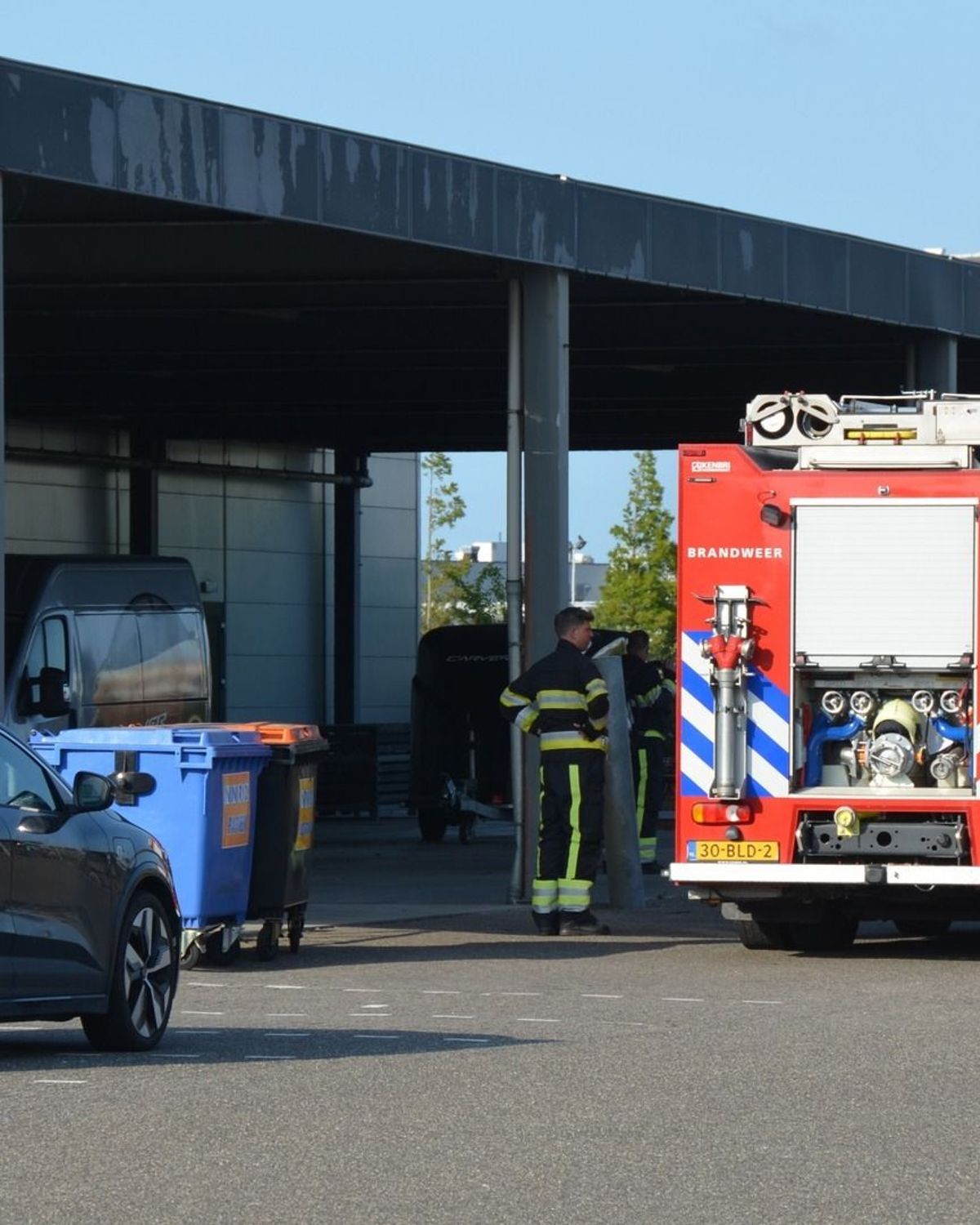 112-nieuws maandag 5 juni: Brand bedrijfsloods Leeuwarden | Korte tijd ...