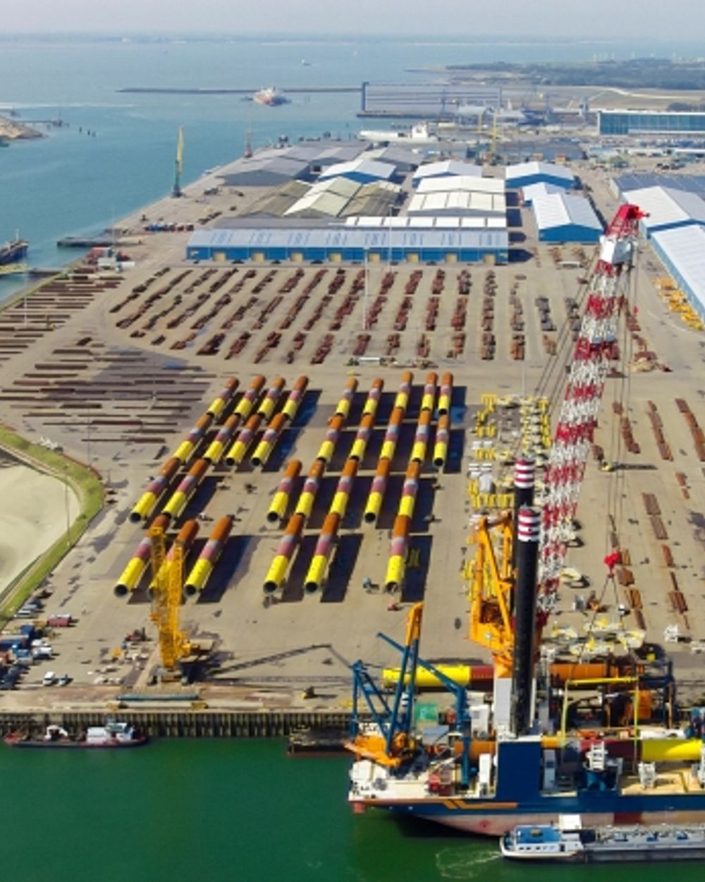 Verbrugge Terminals legt werkzaamheden stil voor Veiligheidsdag ...